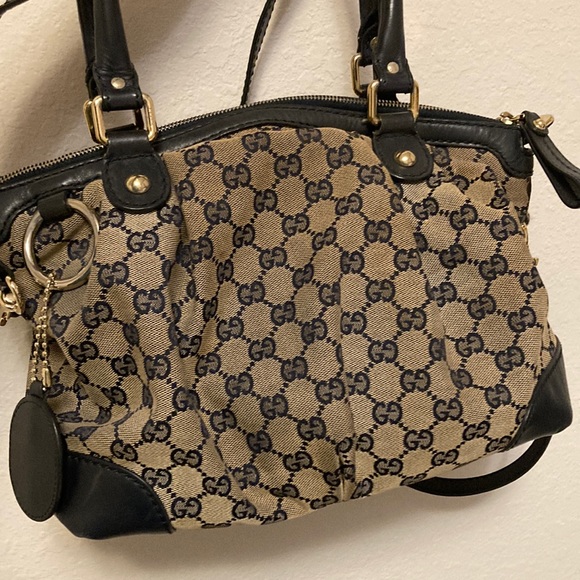 Gucci | Bags | Gucci Handheld Bag | Poshmark